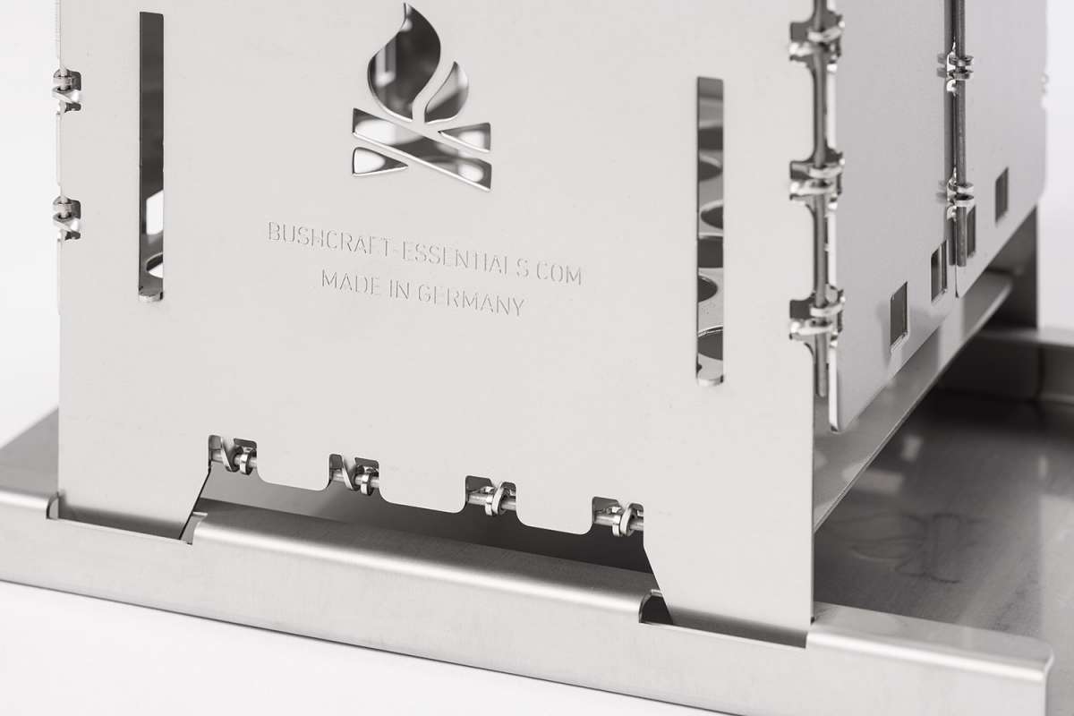 Multifunctional Case: Bushbox XL neatly stowed away | Bushcraft ...